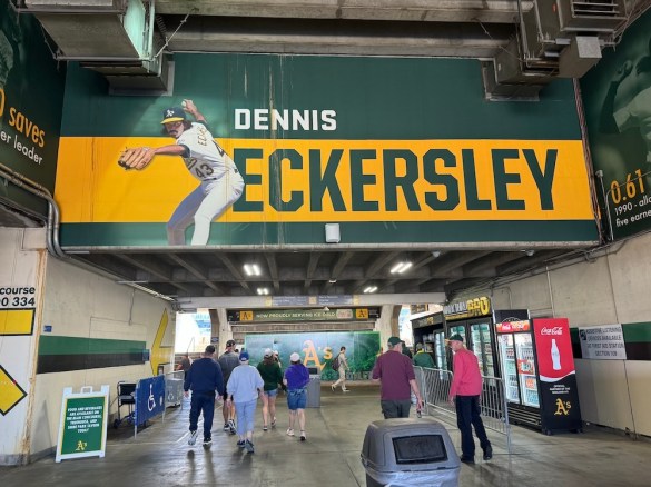 newballpark.org – "If your stadium search is old enough to have its bar ...